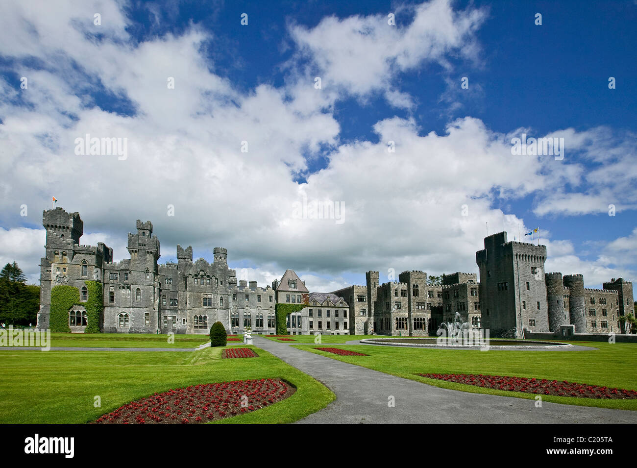 Irish gothic architecture hi-res stock photography and images - Alamy