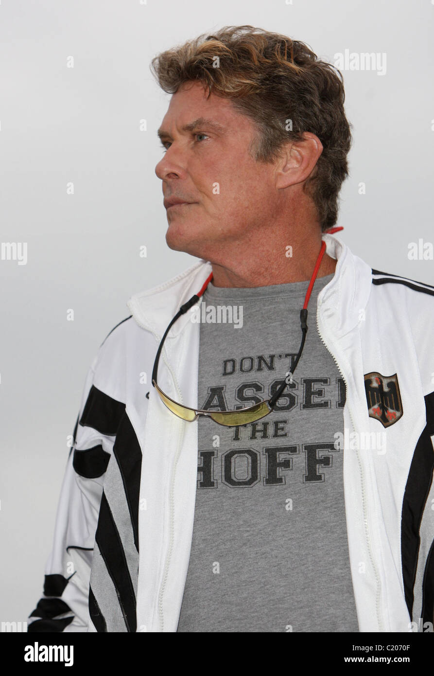 David Hasselhoff starts the swimming event at The 2009 Nautica Malibu ...