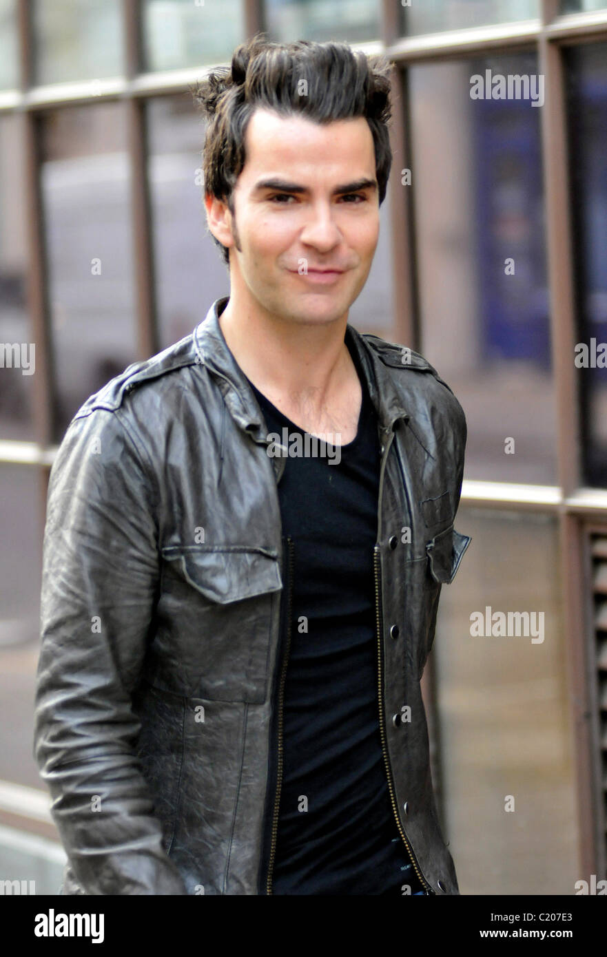 Kelly Jones of Stereophonics outside the BBC Radio 1 studios London ...