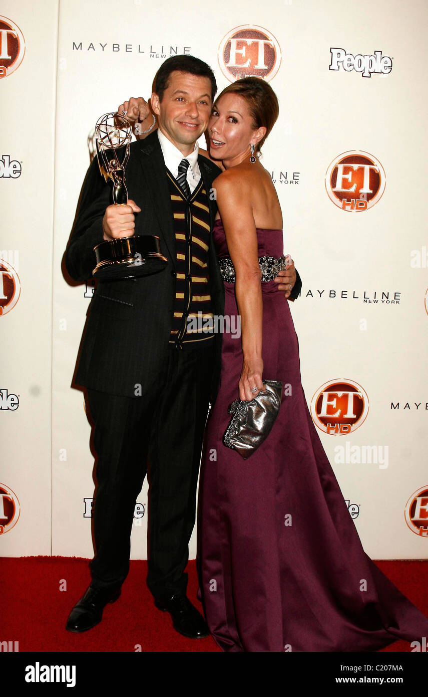 Emmy Winner Jon Cryer and wife Lisa Joyner 13th Entertainment Tonight ...