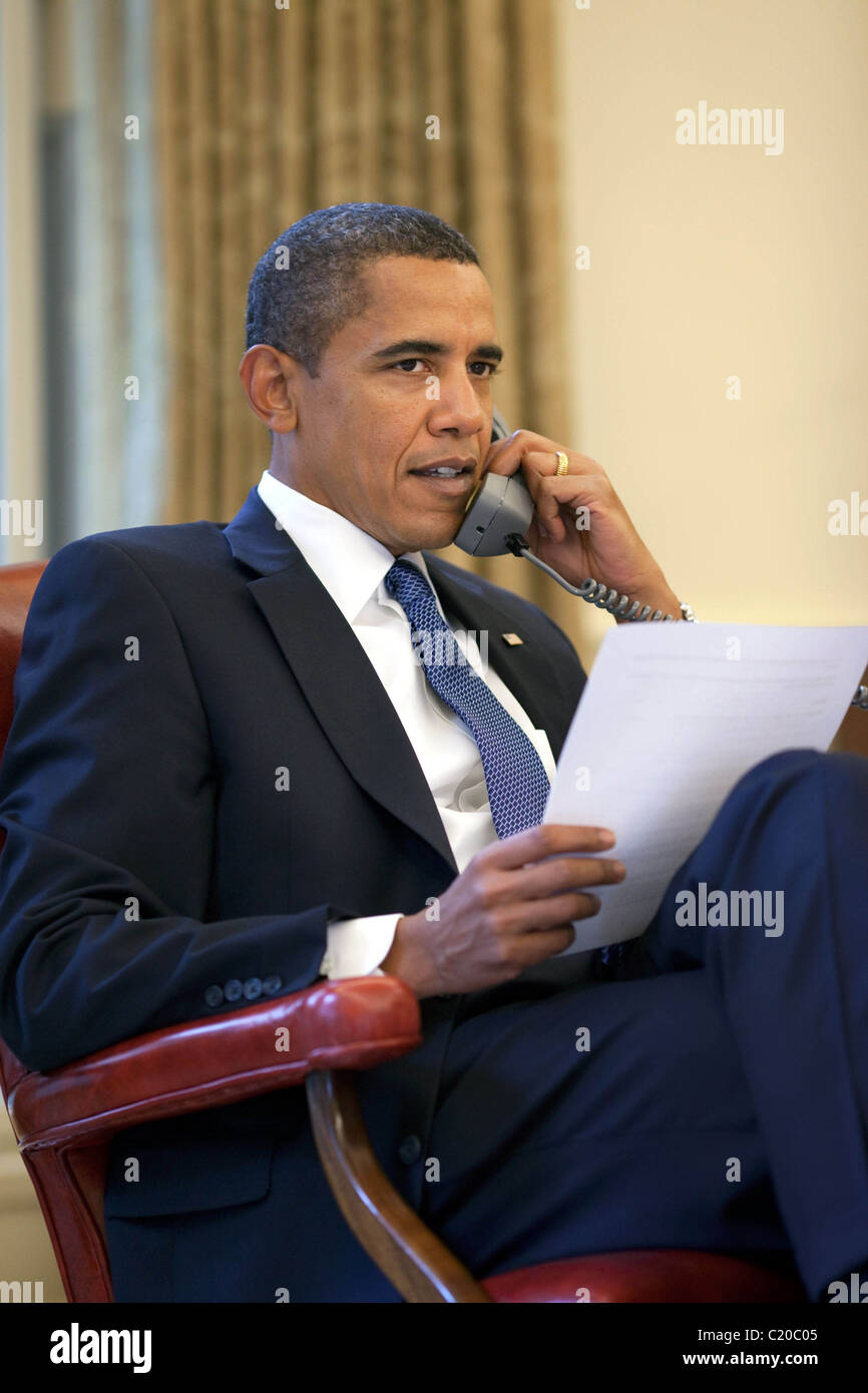 Barack obama oval hi-res stock photography and images - Alamy