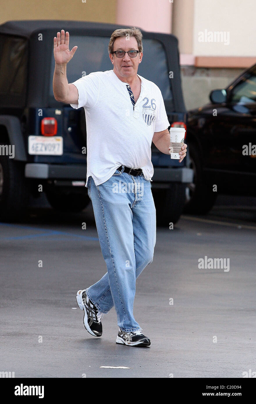 Tim Allen grabs a coffee in Studio City Los Angeles, California - 21.09 ...