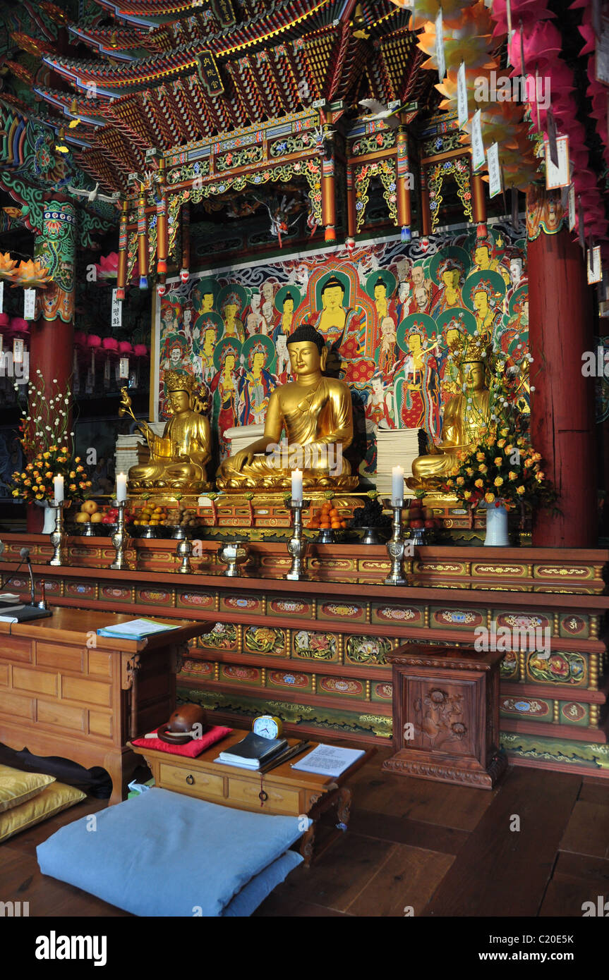 Jeungsimsa temple at mt mudeungsan provincial park gwangju hi-res stock ...