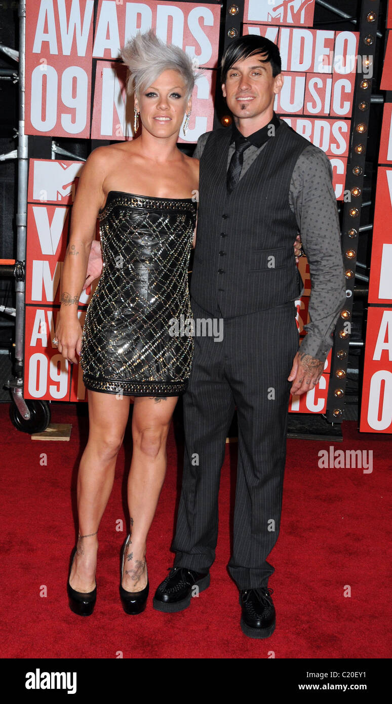 Alecia Moore aka Pink, Cory Hart 2009 MTV Video Music Awards (VMA) held ...