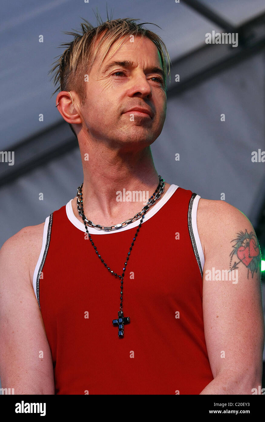 Limahl Kajagoogoo perform live at Hobbles On The Cobbles in Aylesbury's ...