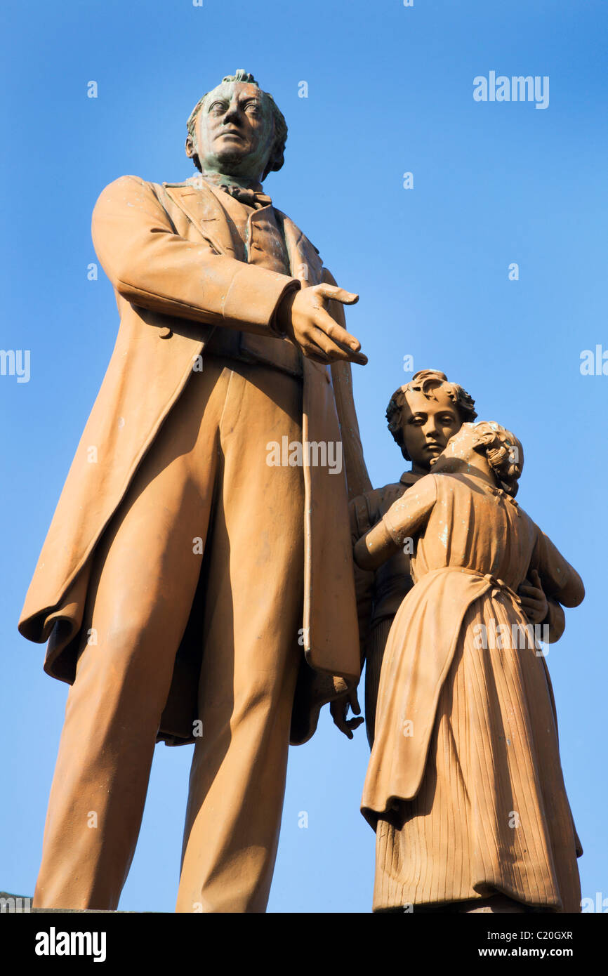Richard Oastler Statue Bradford West Yorkshire England Stock Photo - Alamy