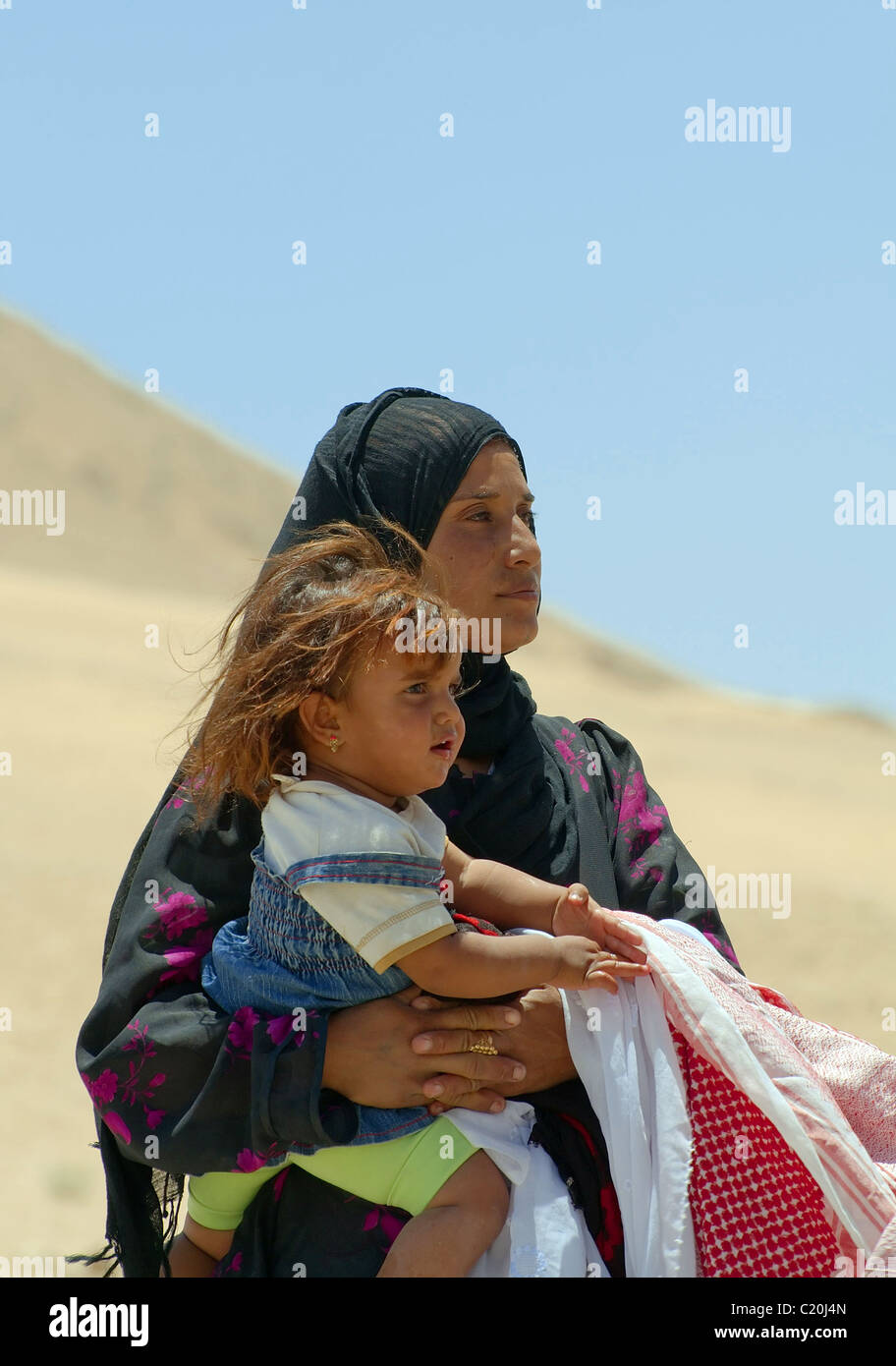 Women syria bedouin hi-res stock photography and images - Alamy
