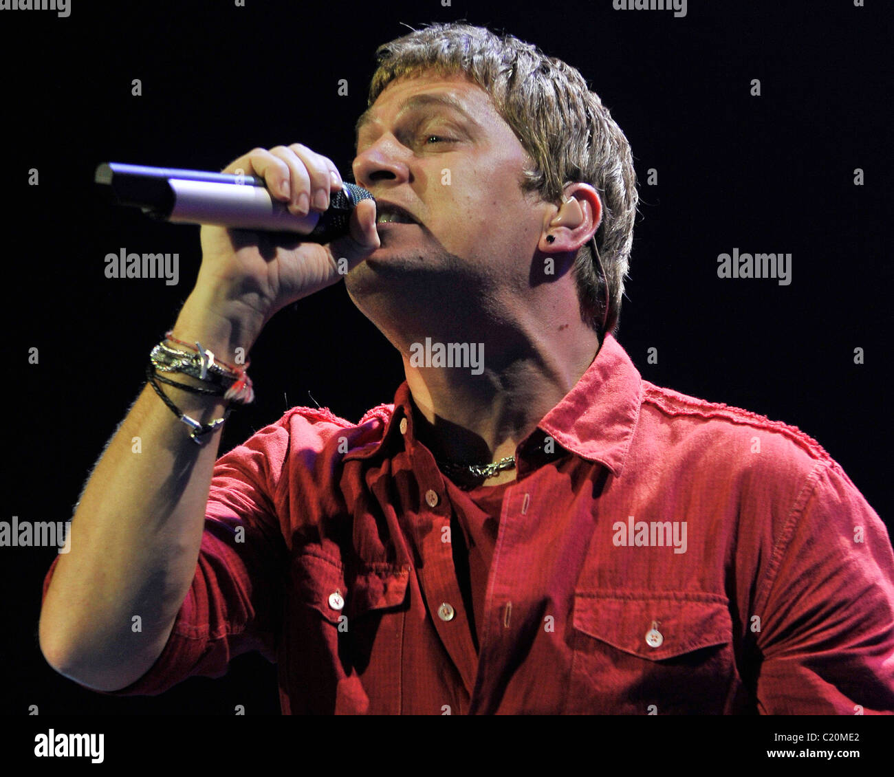 Rob Thomas performing at the Seminole Hard Rock Hotel and Casino Hard ...