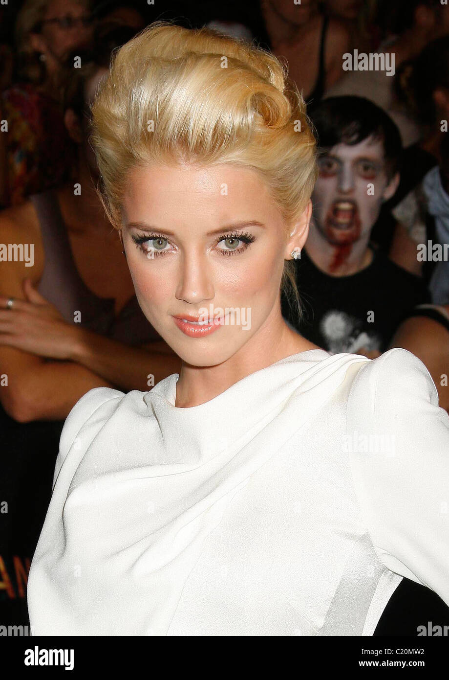 Amber Heard Los Angeles Premiere of 'Zombieland' held at the Grauman's ...