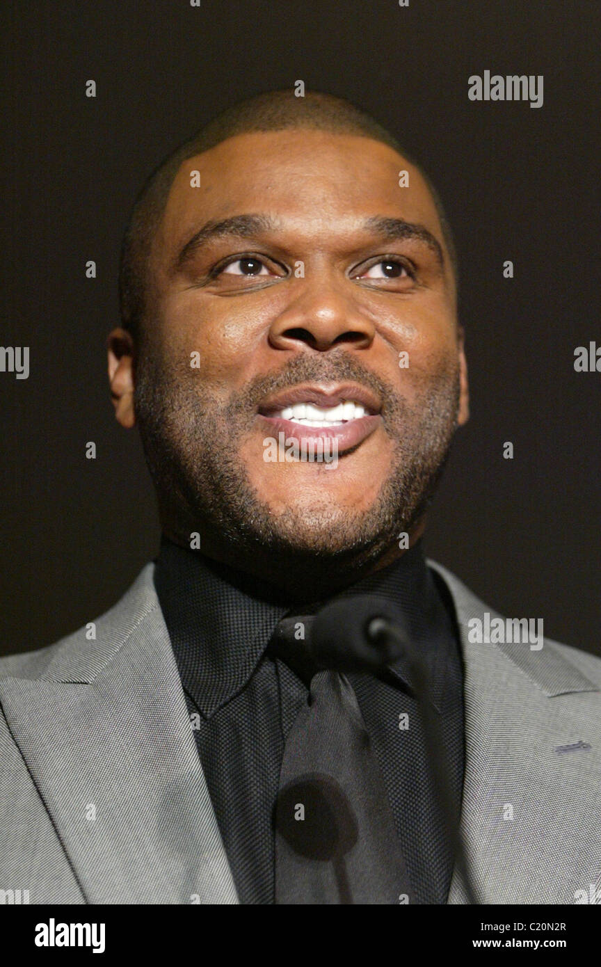 Tyler perry foundation hi-res stock photography and images - Alamy