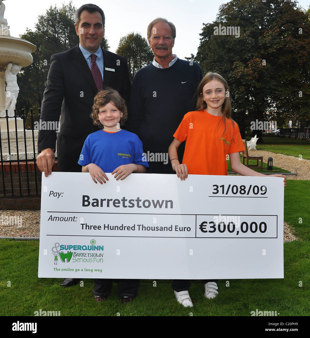 James Wilson, Dr Finn Breatnach with Leonie and Roisin Hackett ...