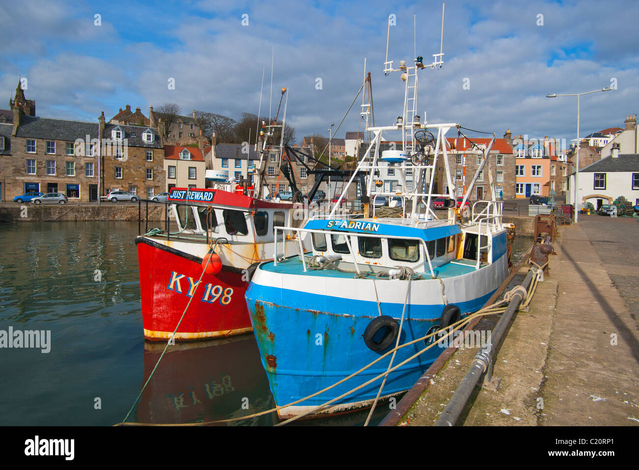 Pittenweem harbour fife hi-res stock photography and images - Alamy