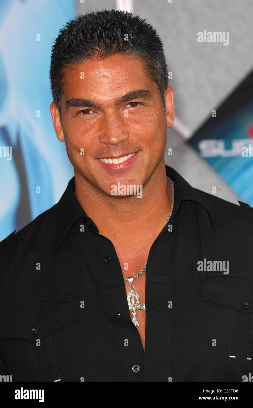 Jeffrey De Serrano The Surrogates premiere held at the El Capitan ...