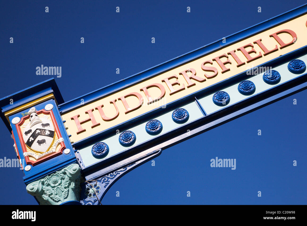 Huddersfield market hi-res stock photography and images - Alamy