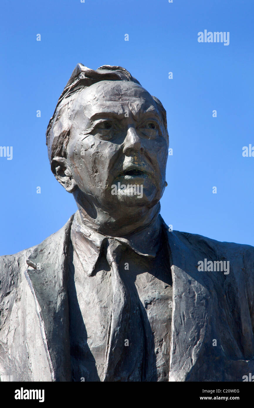 Harold Wilson Statue Huddersfield West Yorkshire England Stock Photo ...