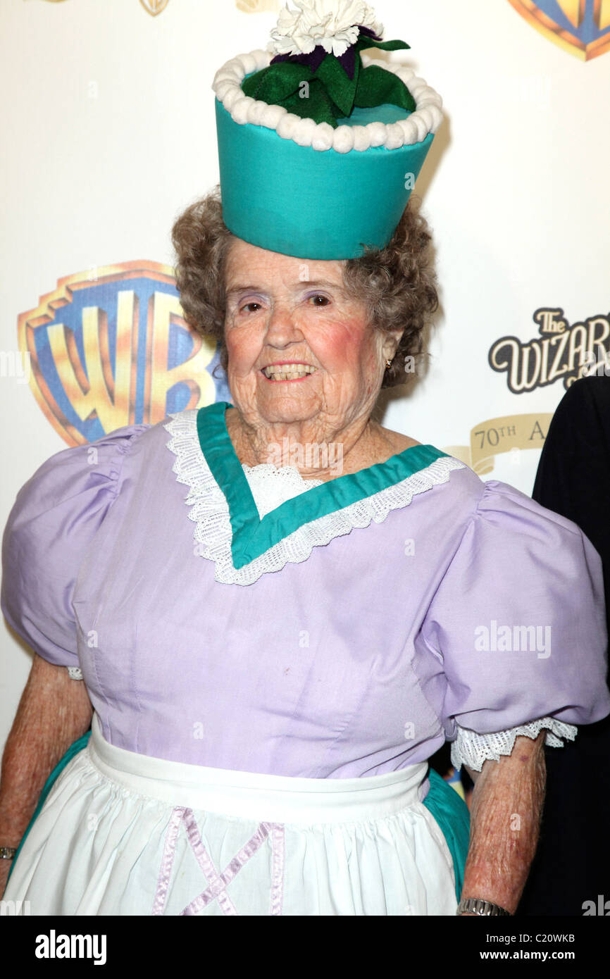 Original Wizard of Oz Munchin Warner Brothers Entertainment presents ...