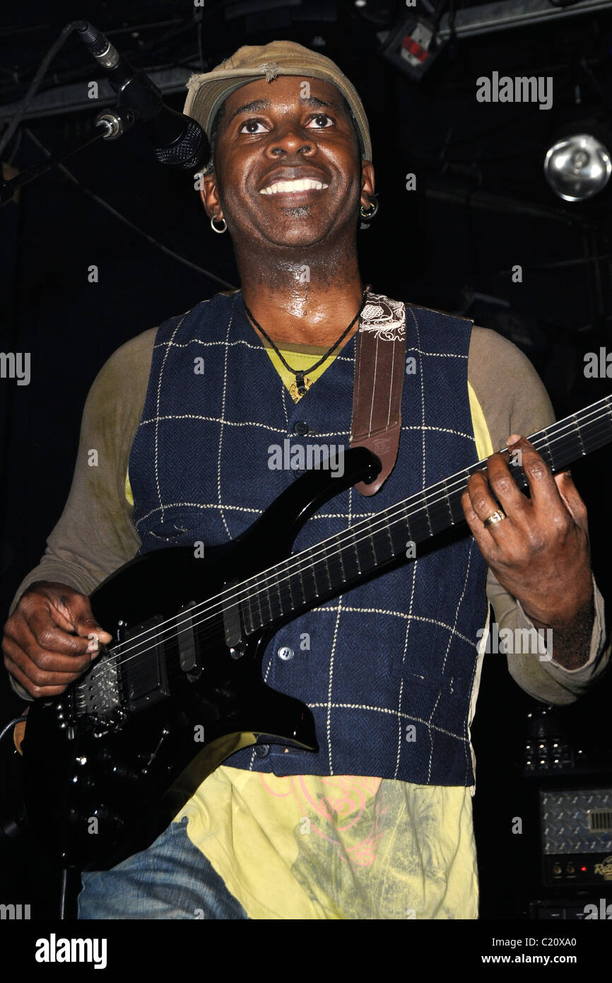 Vernon Reid performs with Living Colour at the Key Club Los Angeles ...