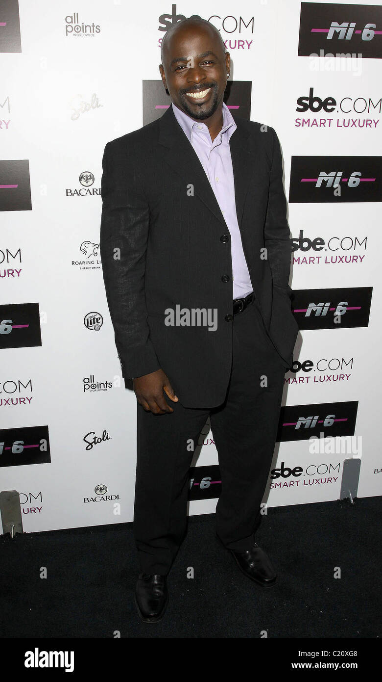 Alimi Ballard Mi-6 nightclub's grand opening party held at Mi-6 ...