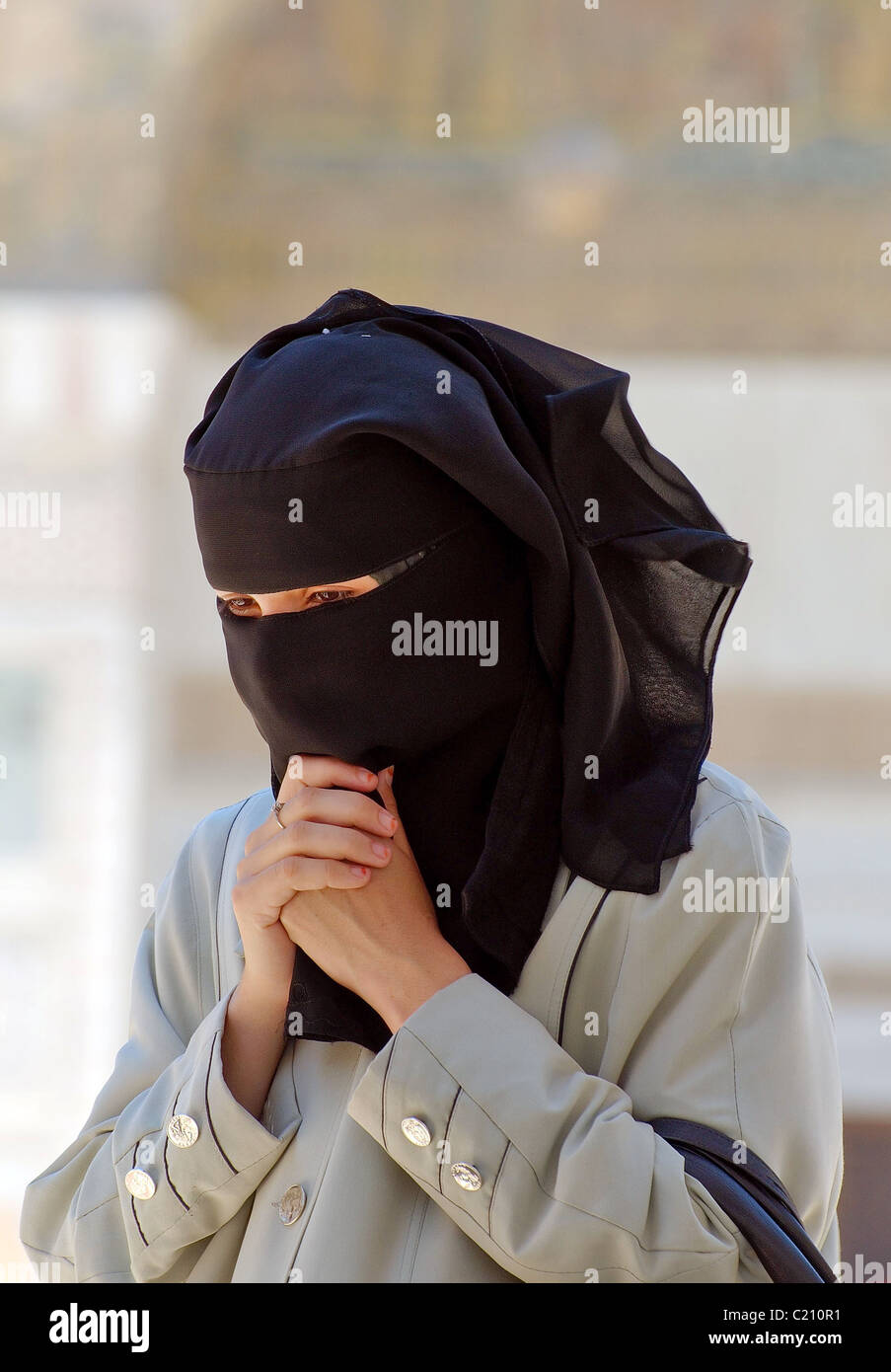 Syria traditional dress hi-res stock photography and images - Alamy