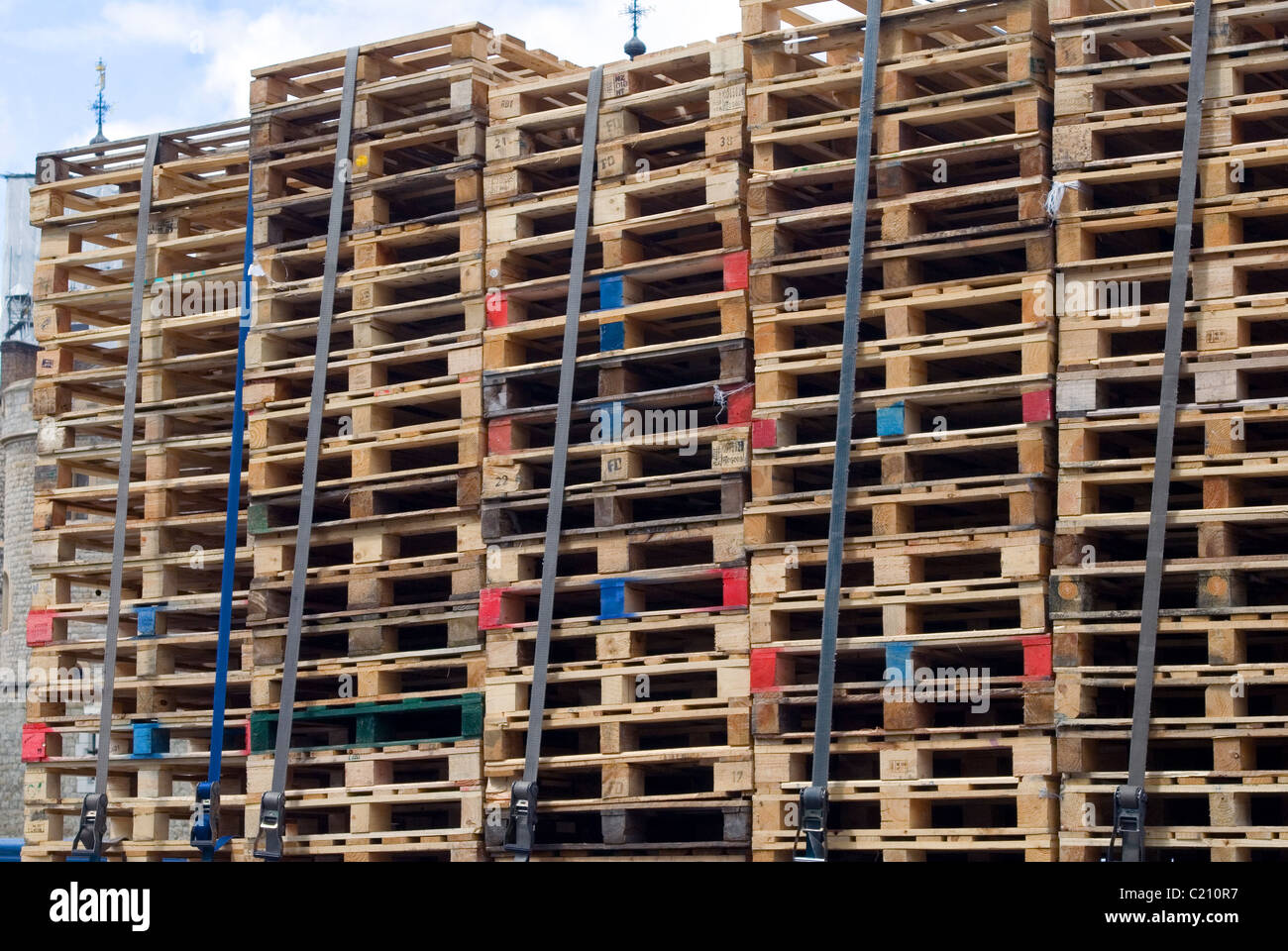 Pile of industrial pallets hi-res stock photography and images - Alamy
