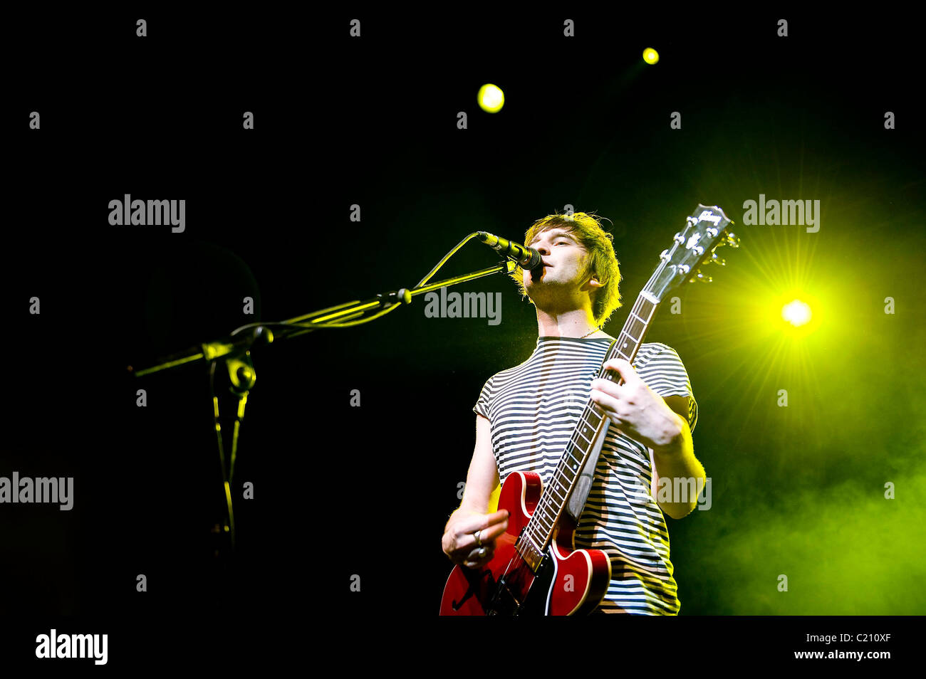 Lead singer Nic Cester of the band Jet performs live at the HMV Forum ...