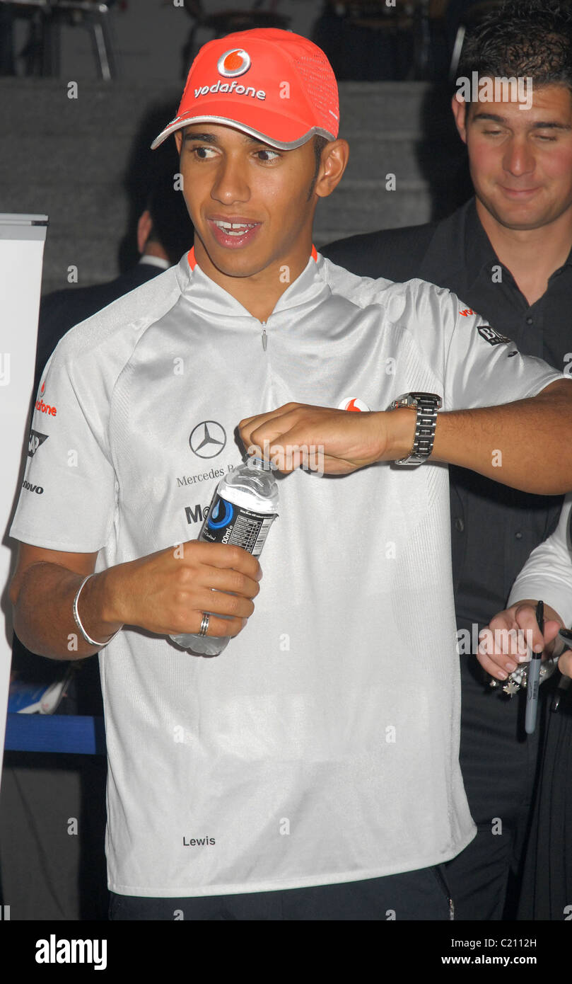 Lewis Hamilton, at the photocall for the F1 in Schools initiative. F1 ...