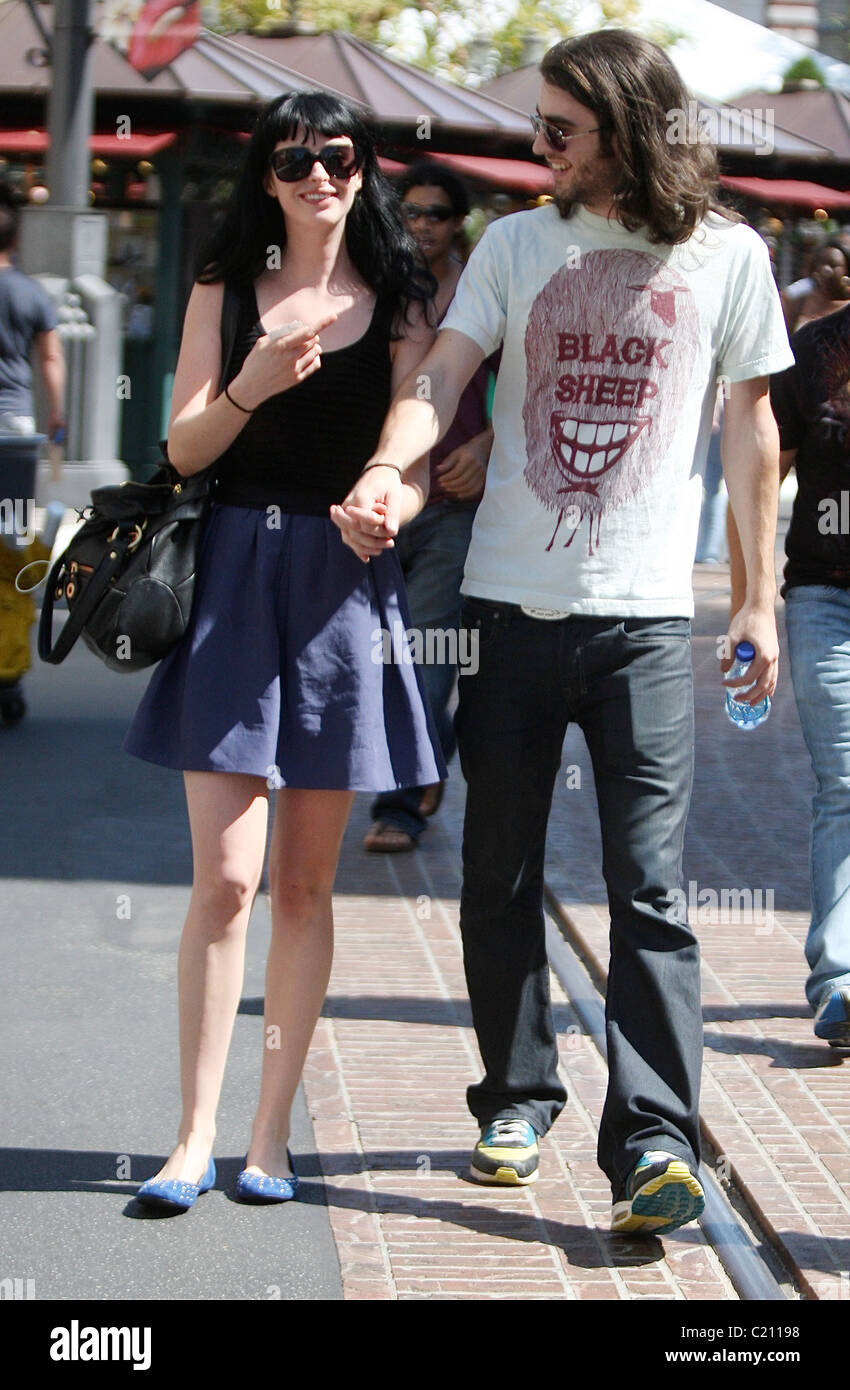 Krysten Ritter Boyfriend