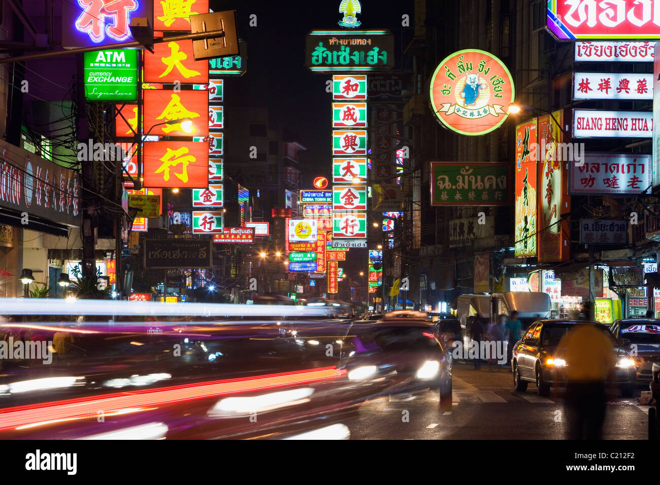 Bangkok thailand night hi-res stock photography and images - Alamy