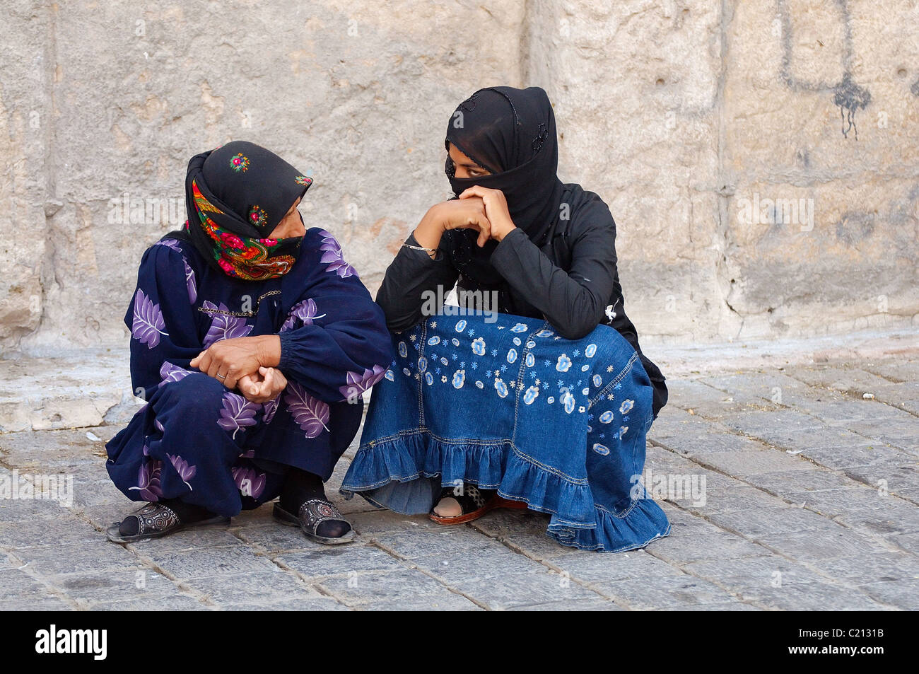 Syria traditional dress hi-res stock photography and images - Alamy