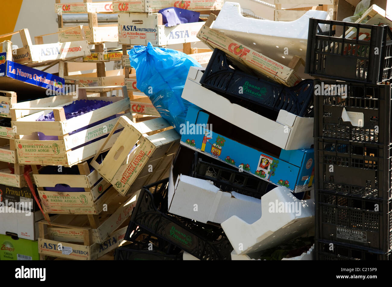 Empty waste boxes hi-res stock photography and images - Alamy