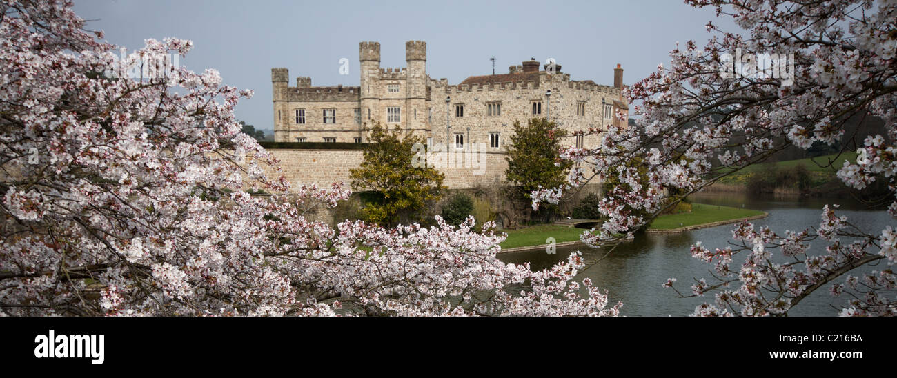 Leeds Castle in Kent in Spring Stock Photo - Alamy