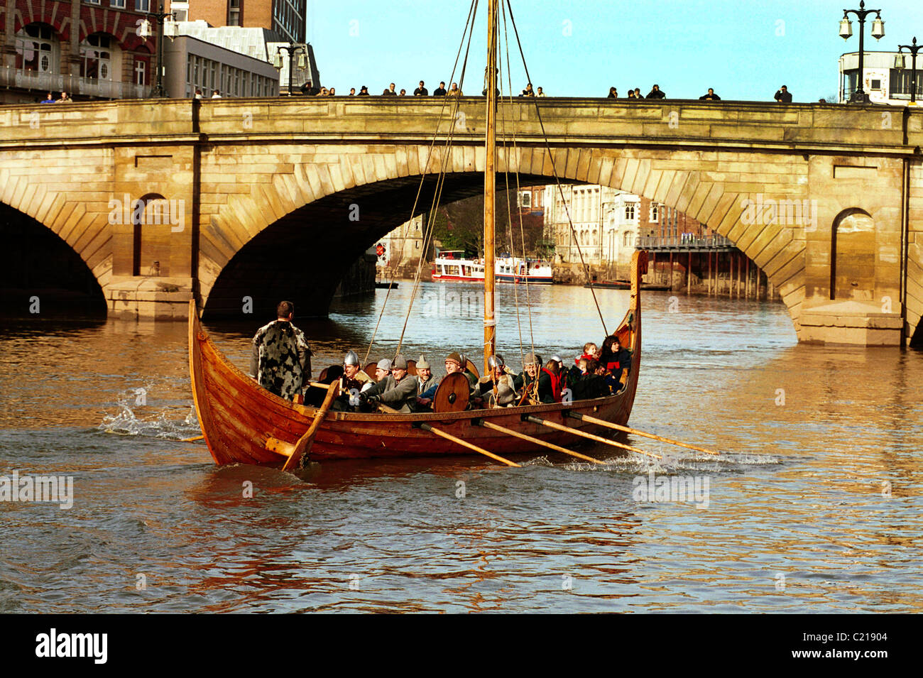Viking raid hi-res stock photography and images - Alamy