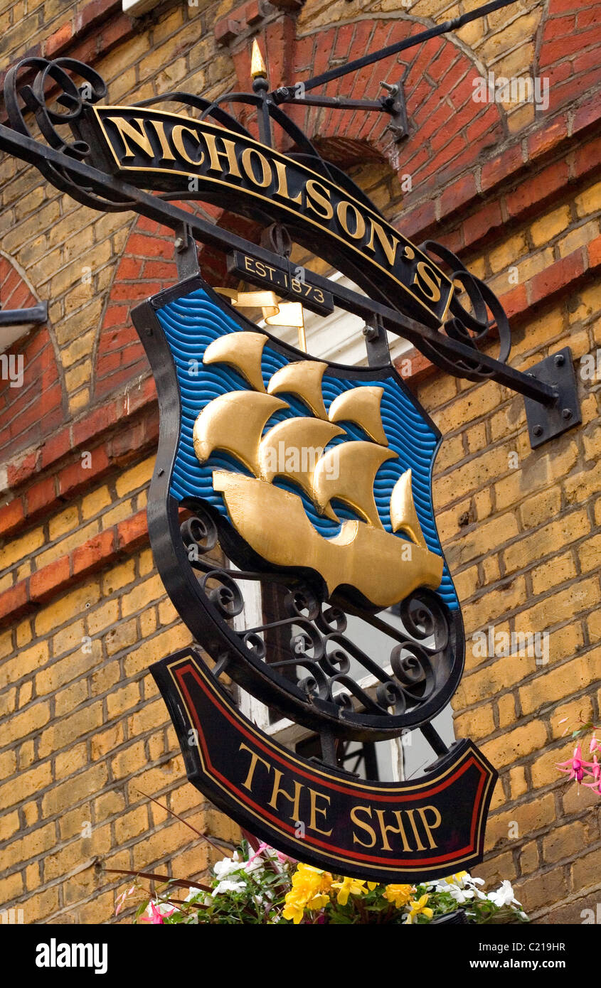 Traditional Pub Sign Stock Photo - Alamy