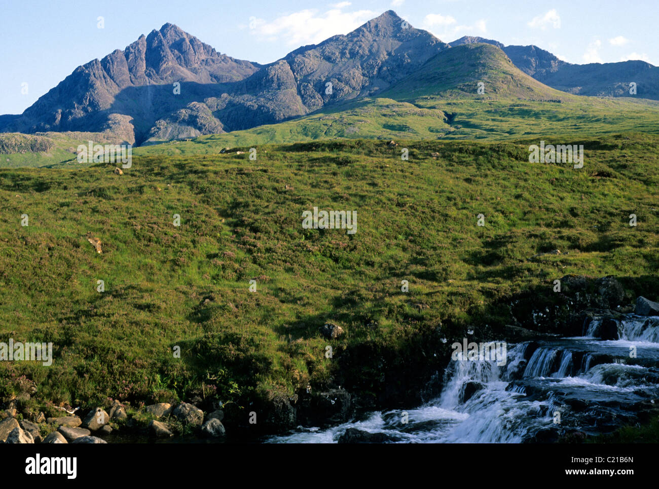 Black Cuillins, Isle of Skye, Scotland UK Scottish Cuillin hills ...