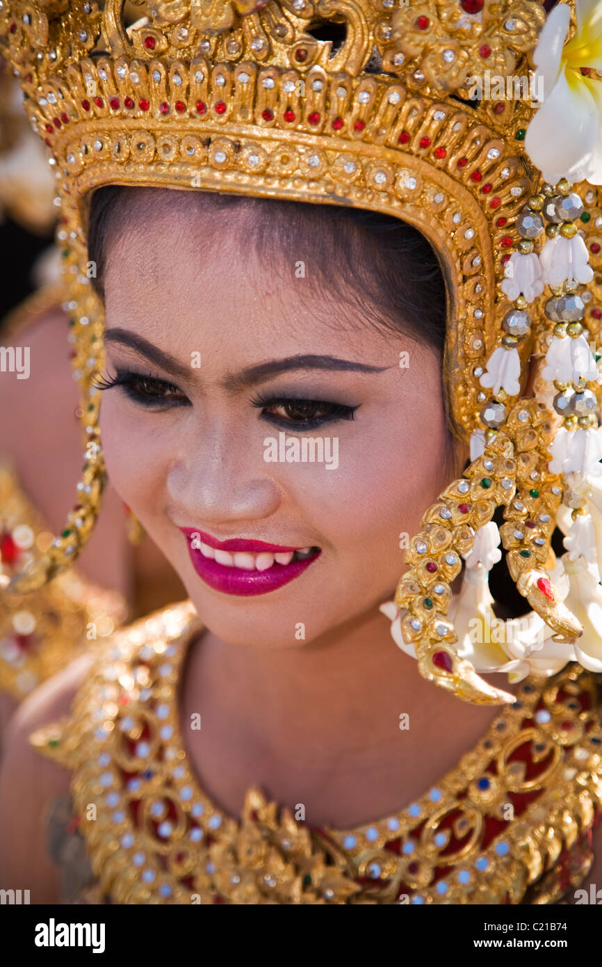 Fawn Thai Dance High Resolution Stock Photography and Images - Alamy
