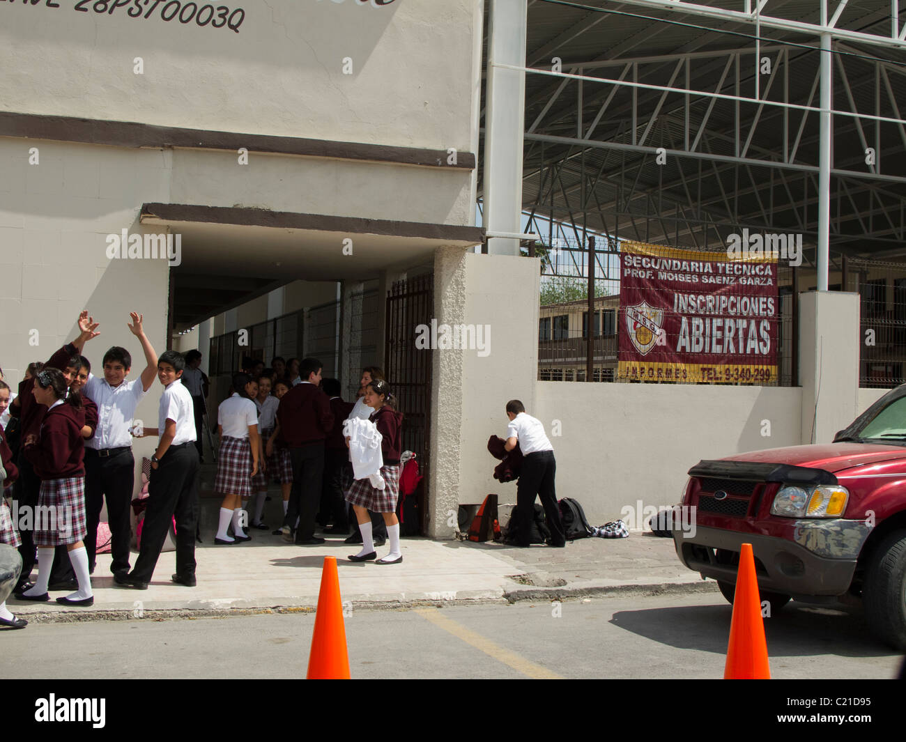Mexico school uniform hi-res stock photography and images - Alamy