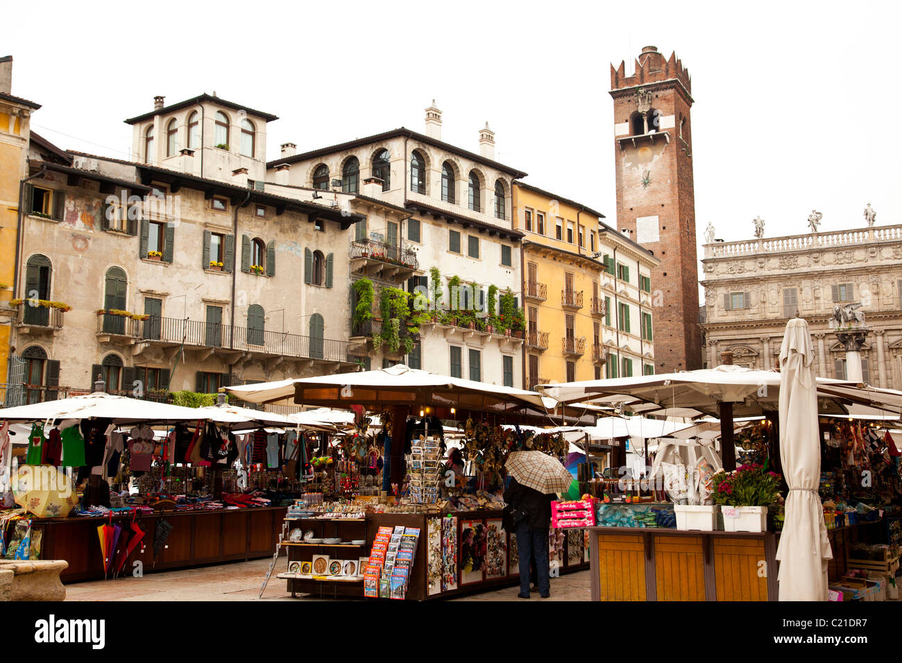 Historic piazza hi-res stock photography and images - Alamy