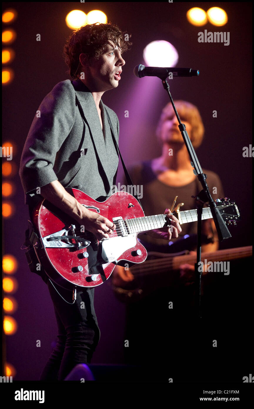 Johnny Borrell of Razorlight performing live at "Orange Rockcorps" at ...