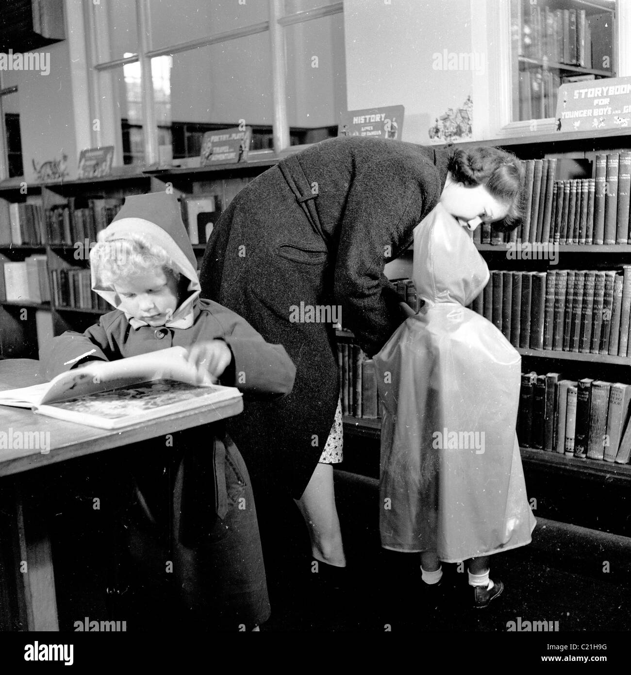 1950s, Historical, A Nurse With Young Children In The Nursery Of An ...