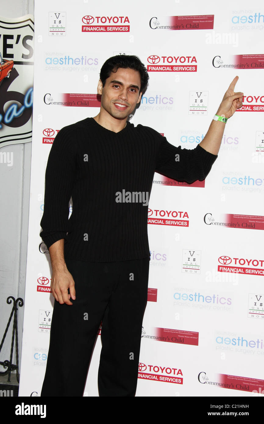 Danny Arroyo Project SHIFT Fundraiser to benefit Visual Impact Now and ...