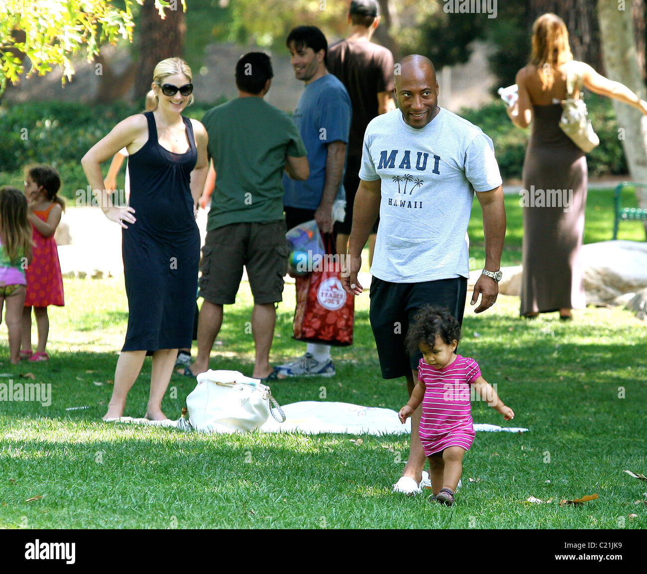 Byron allen wife jennifer lucas hi-res stock photography and images - Alamy