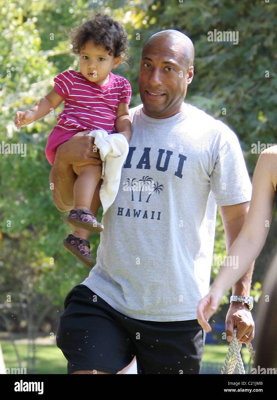 Byron Allen takes his daughter Chloe Allen to Cold Water Park in ...