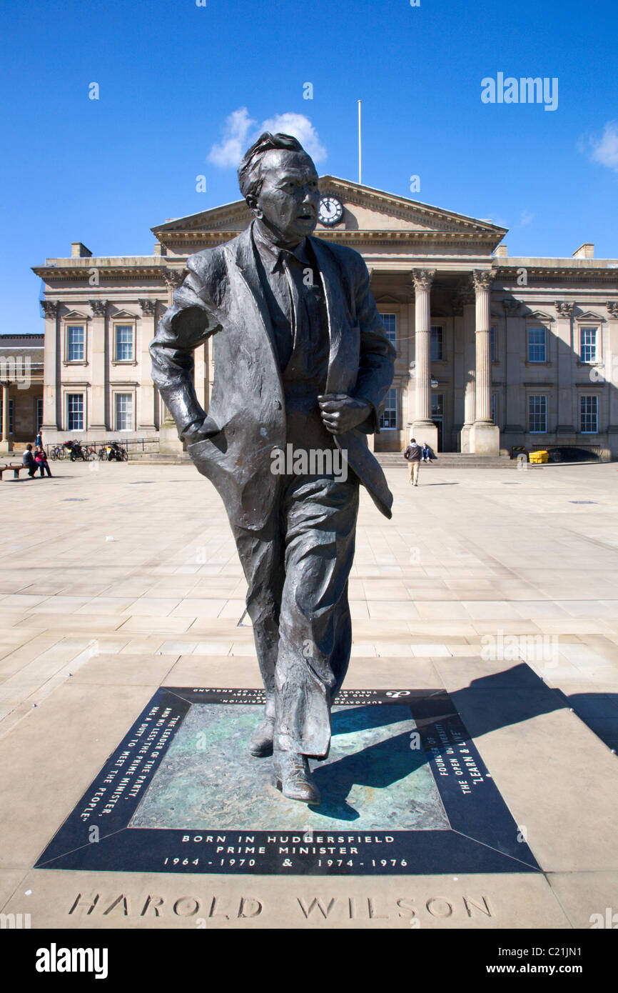 Harold Wilson Statue Huddersfield West Yorkshire England Stock Photo ...