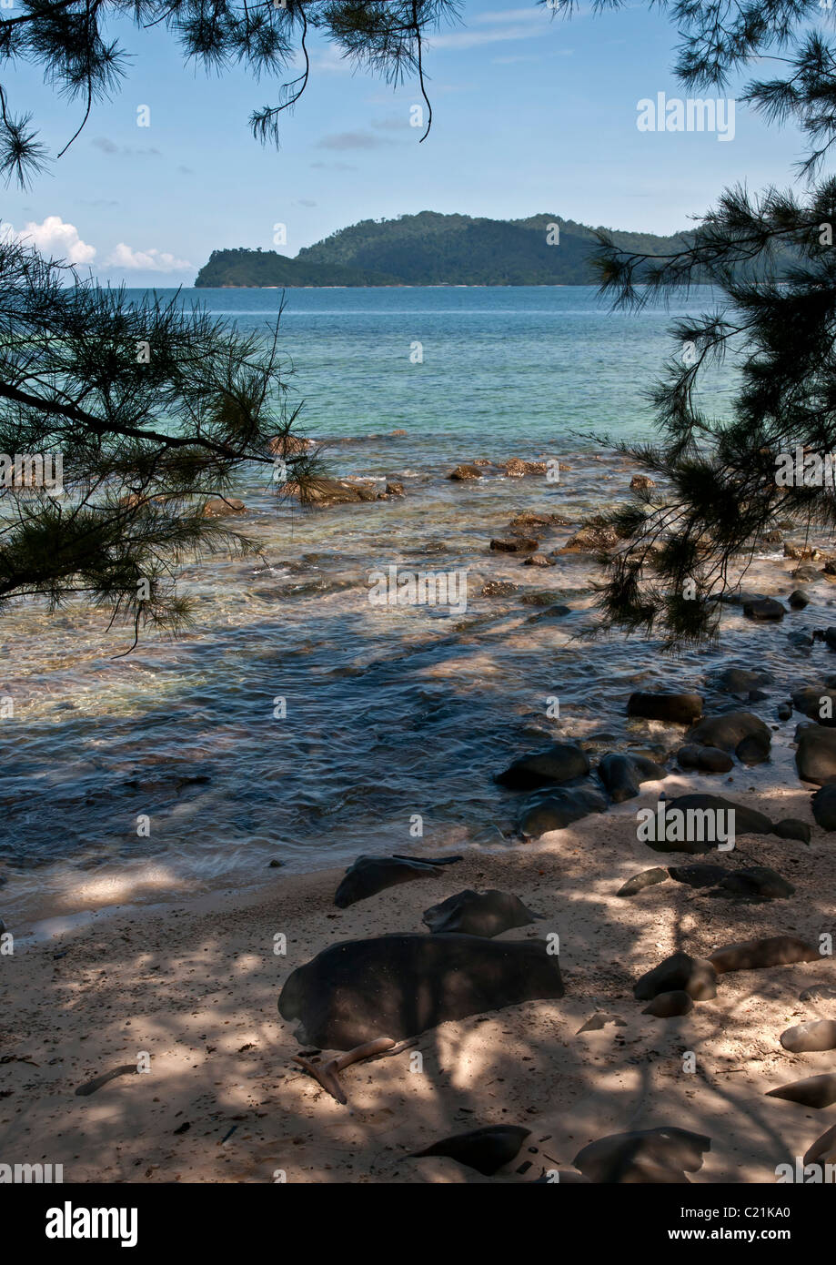 Manukan beach hi-res stock photography and images - Alamy