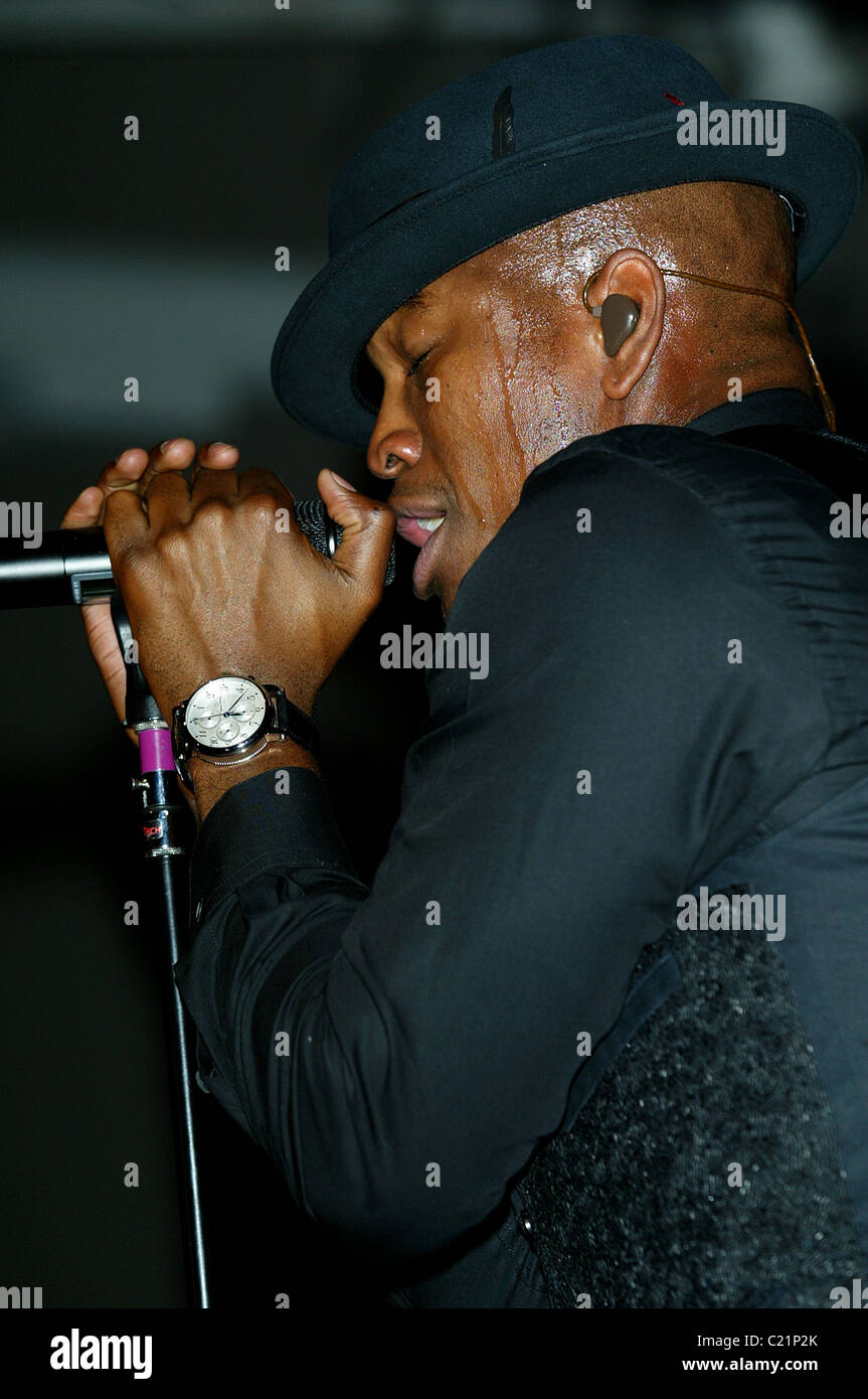 Ne-Yo GQ, Alfani Red and Ne-Yo host a special benefit evening for The ...