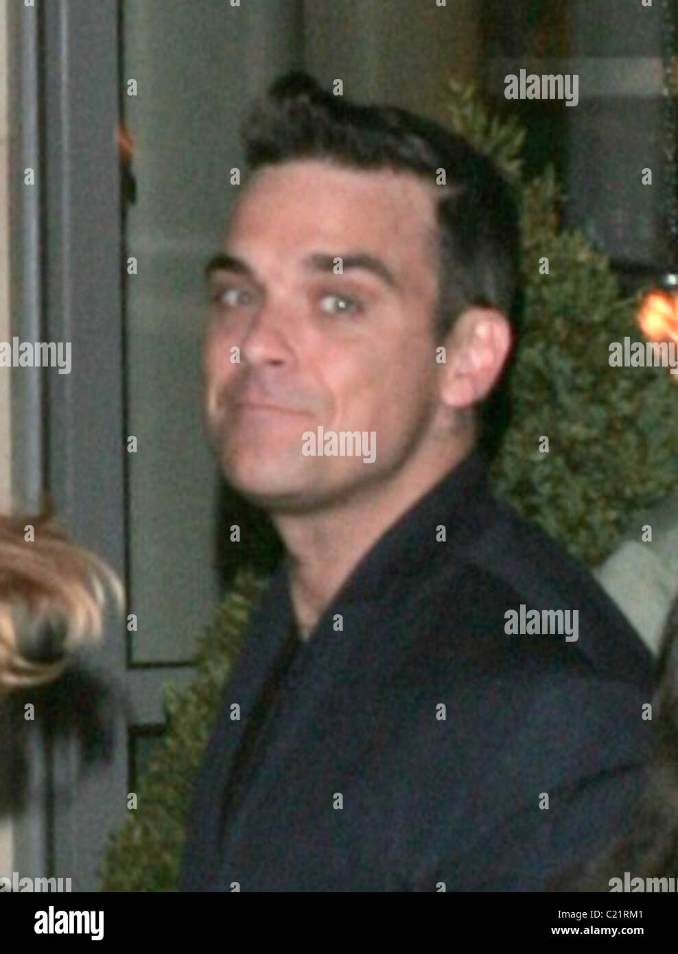 Robbie Williams arrives at a Central London Hotel ahead of his ...