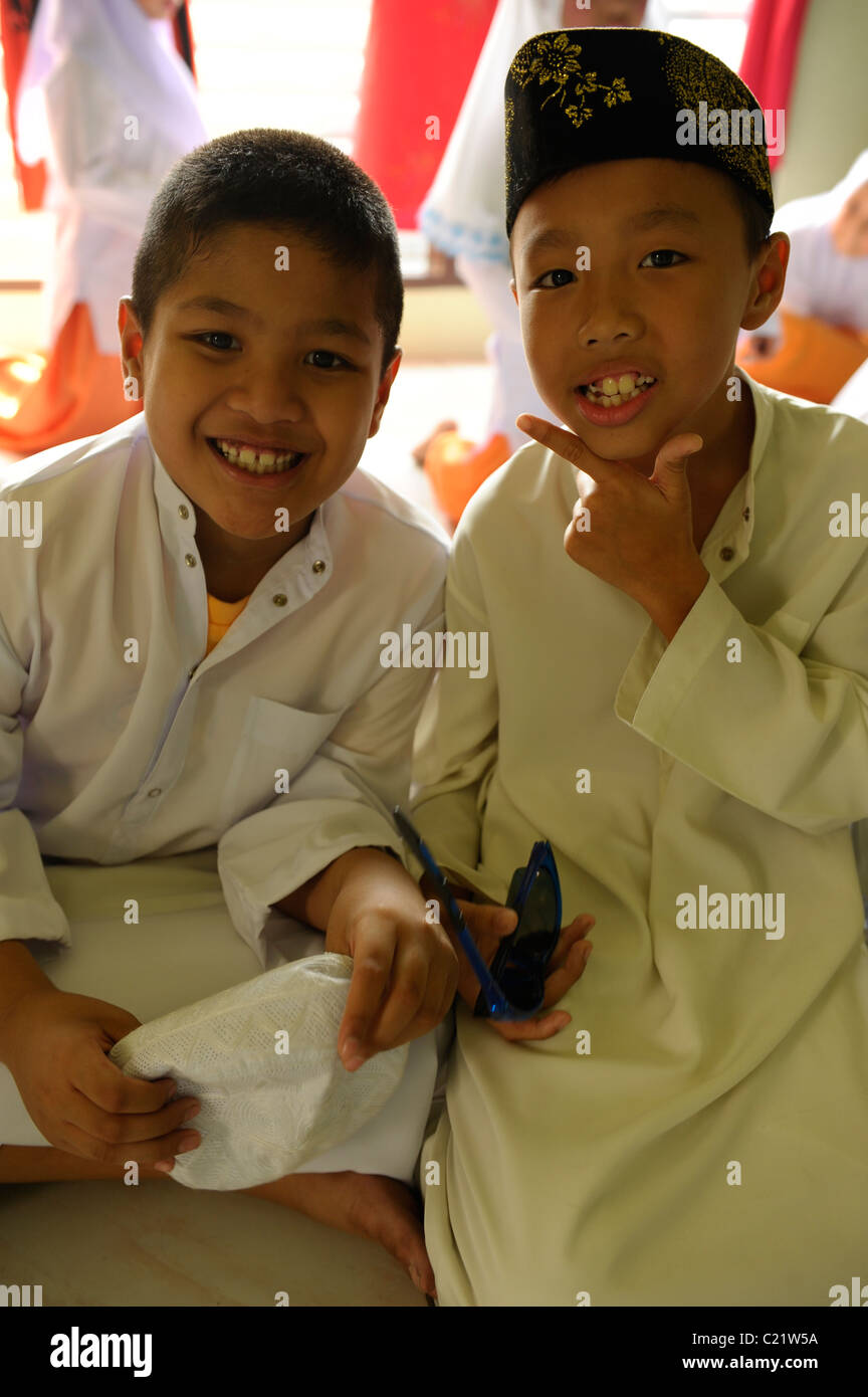 happy muslim children at islamic school, bangkok, Thailand Stock Photo ...