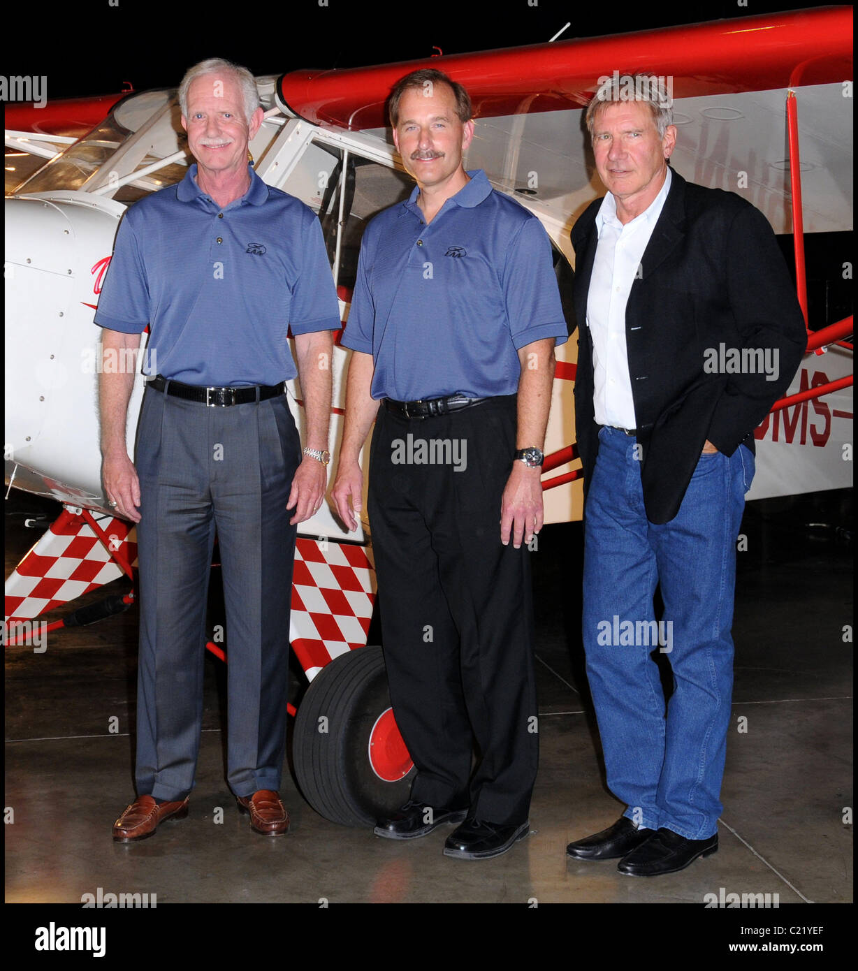 First officer skiles hi-res stock photography and images - Alamy