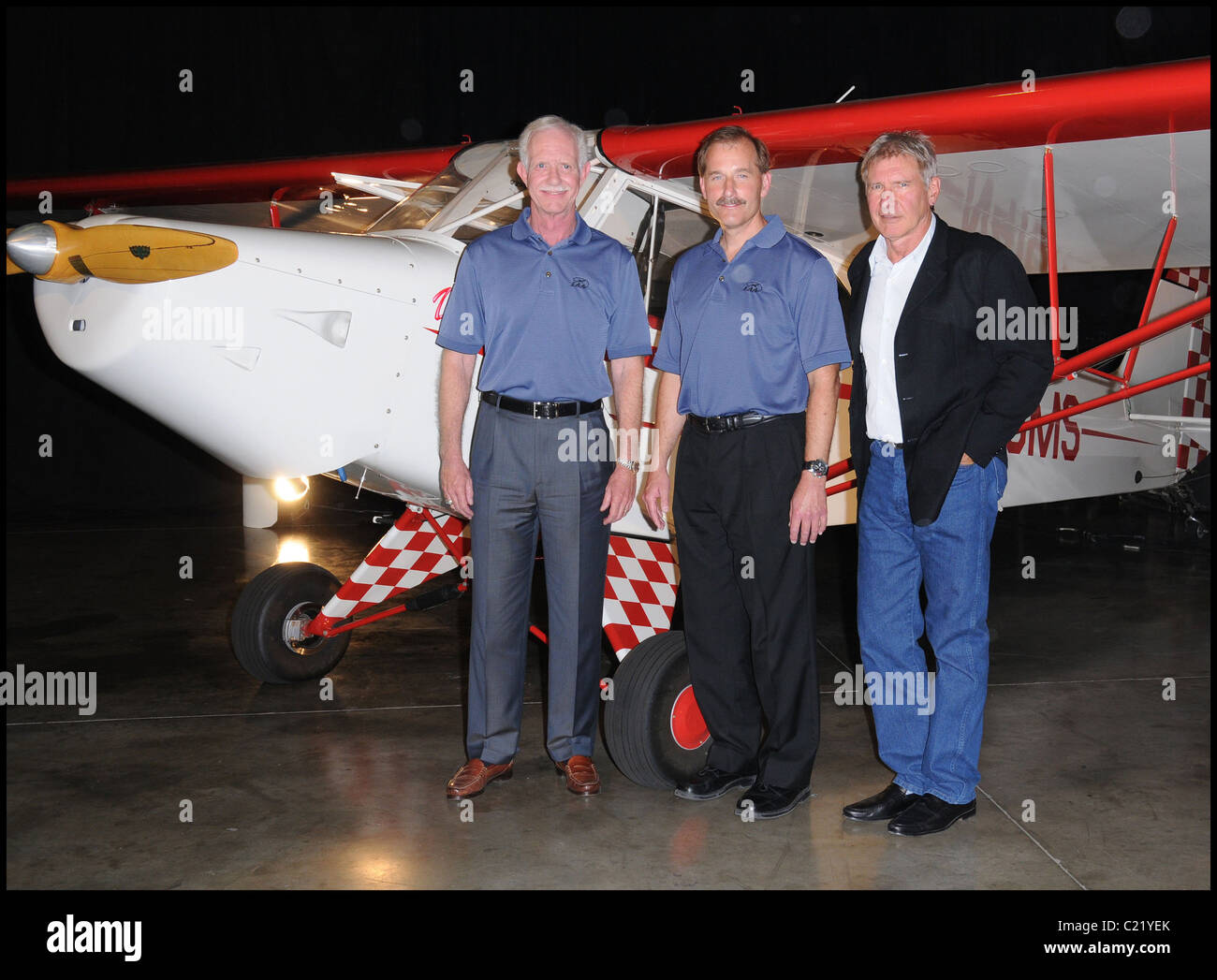 Captain Chesley 'Sully' Sullenberger, First Officer Jeffrey Skiles and ...