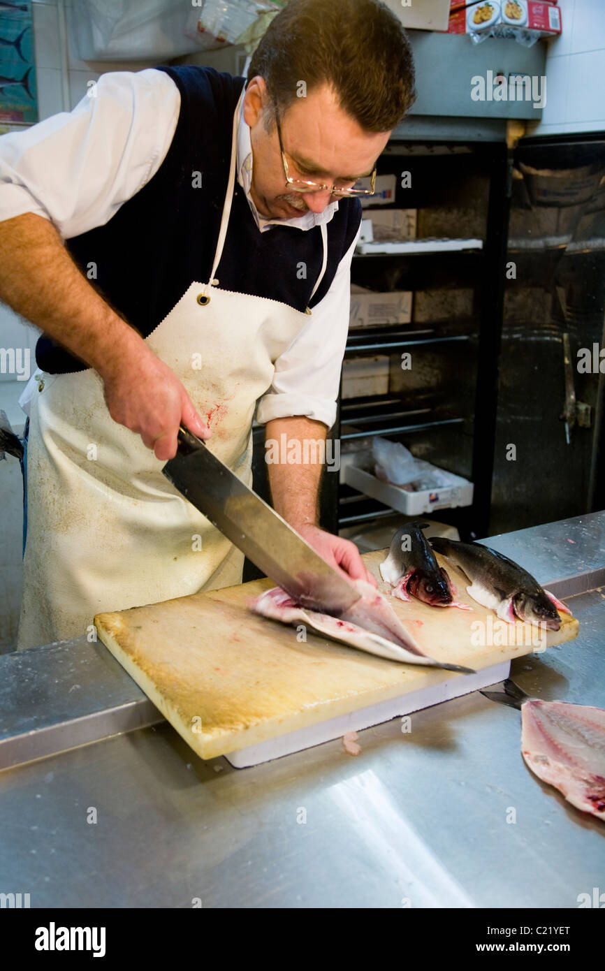 Monger fishmonger hi-res stock photography and images - Alamy
